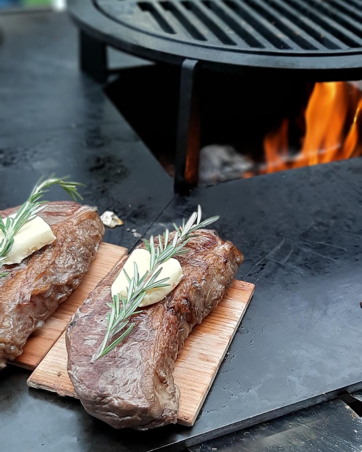 Szín Válassz egy lehetőséget Corten acél Festett fekete színű